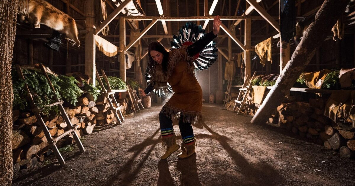 Visitez le Village huron de Wendake - Au Chalet en Bois Rond